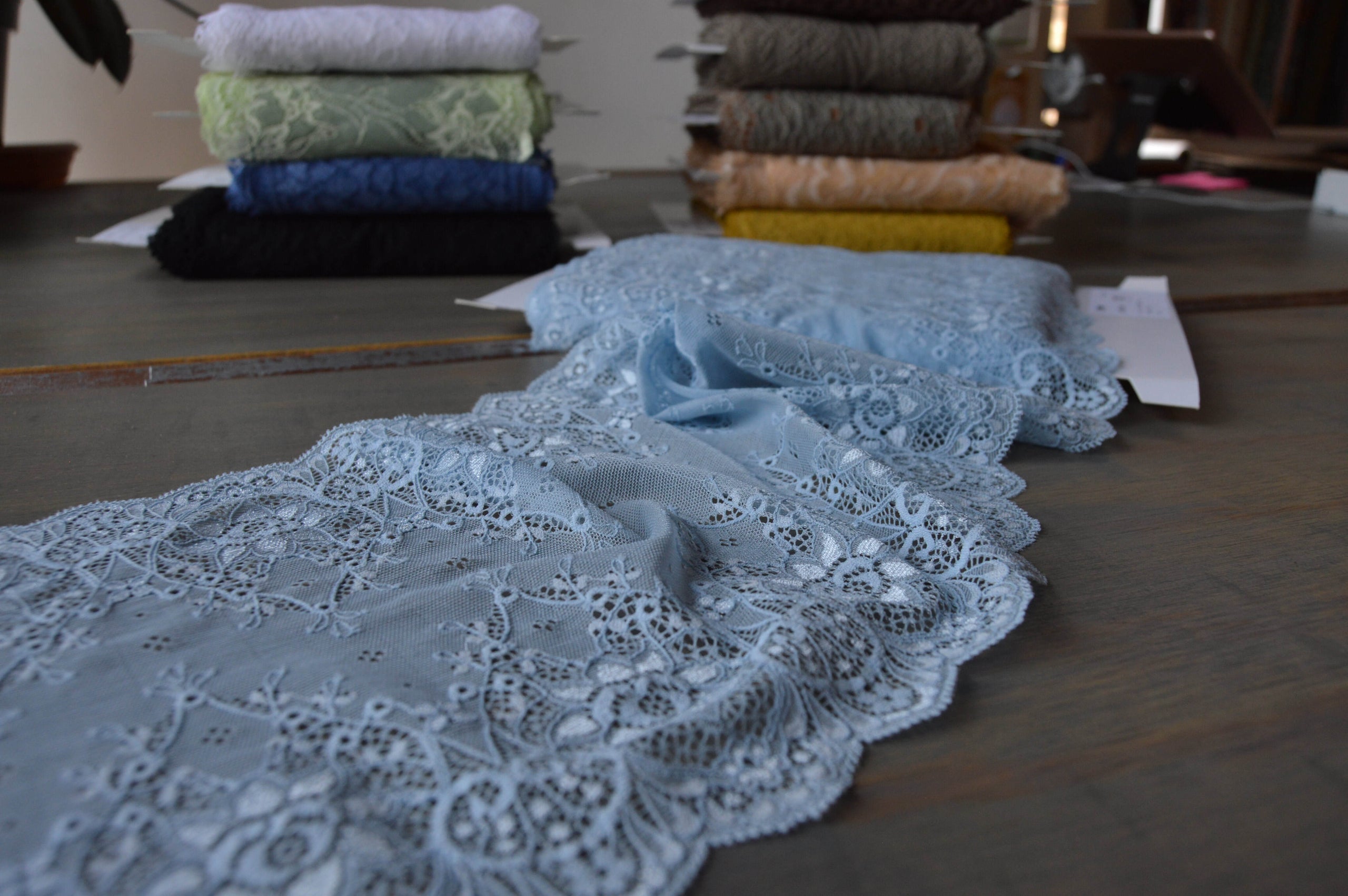 Stretch galloon lace store
