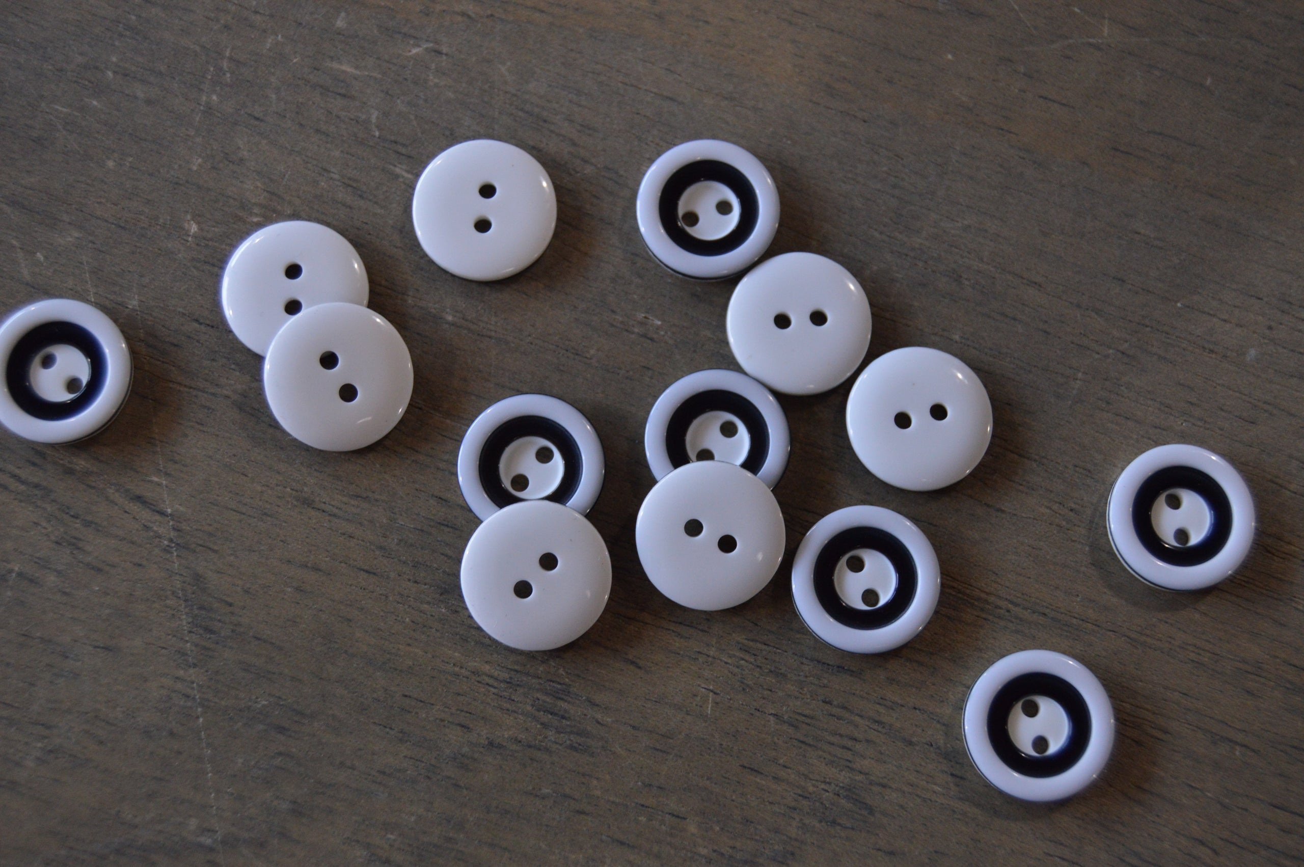 Black & Ivory Buttons (5/8") | Salt Lake Sewciety